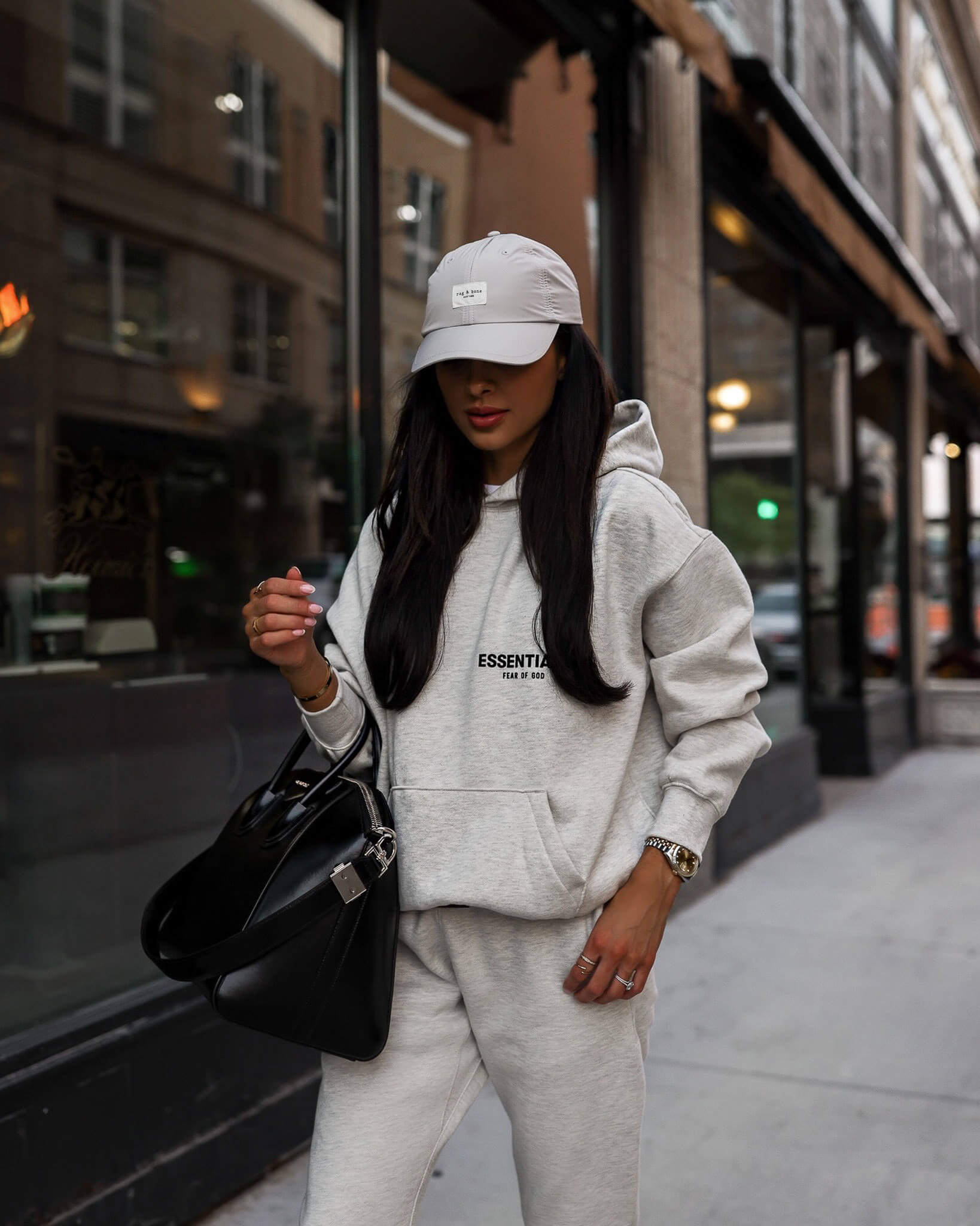 Celebrities Wearing Essentials 60 Photos - Moonagedaydream.film