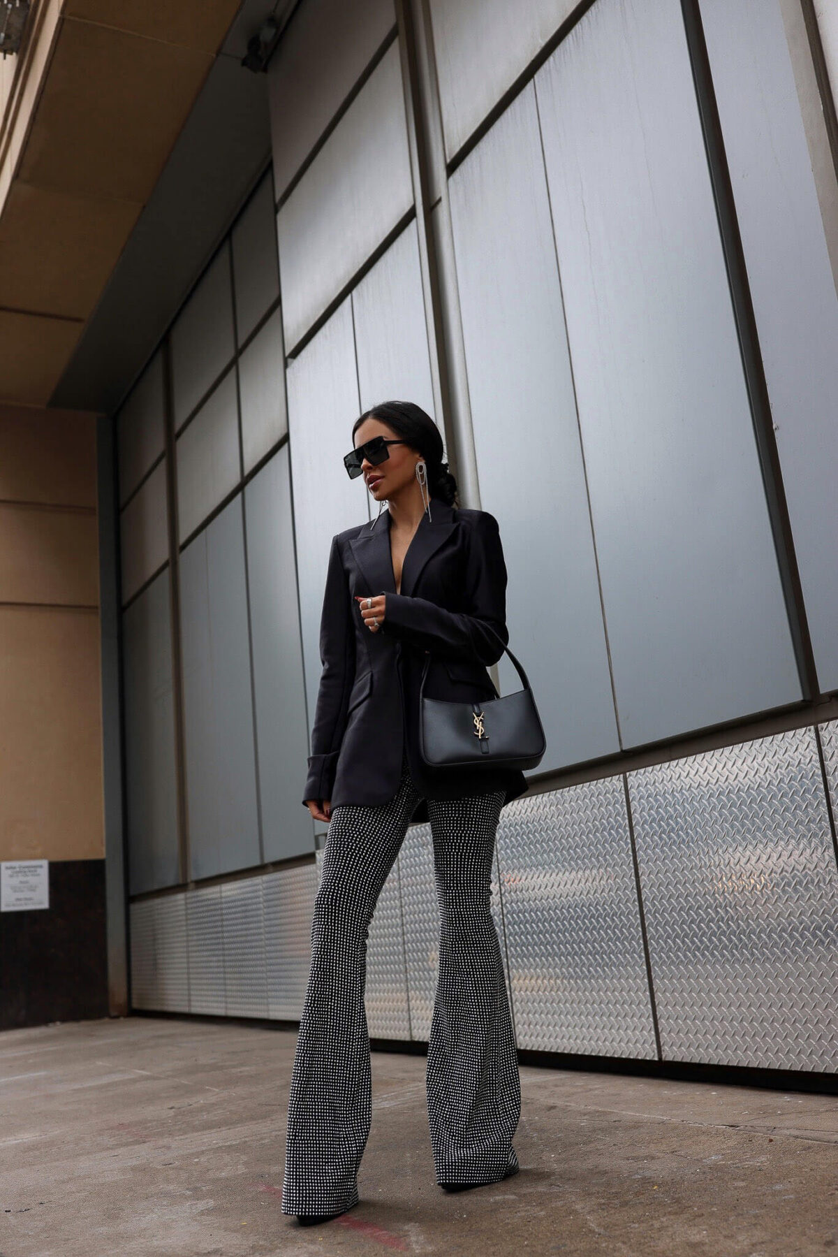 Turn Heads in These Unforgettable Holiday Party Outfits - Mia Mia Mine