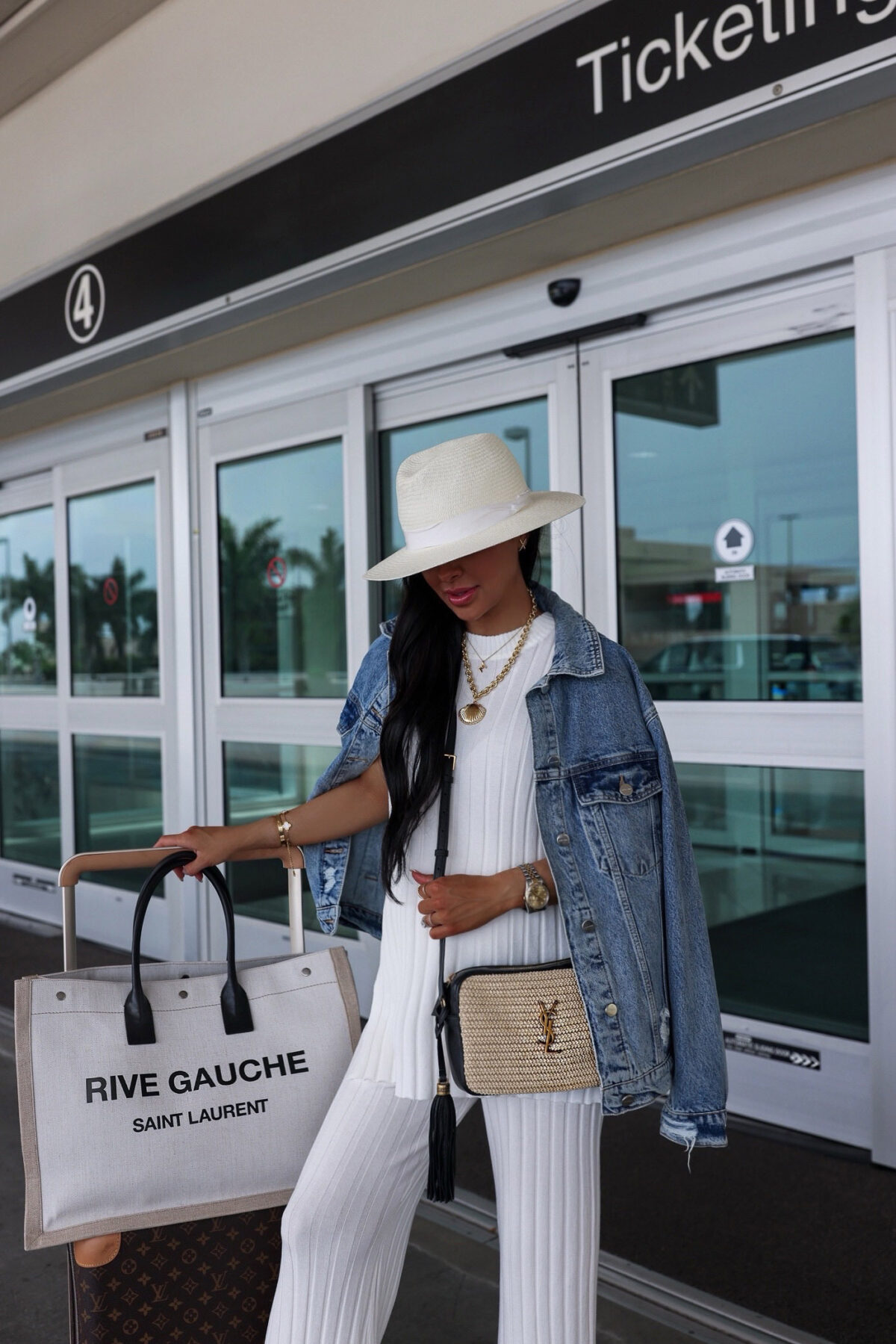 Bump-Friendly Vacation Outfits That Are Totally Chic - Mia Mia Mine